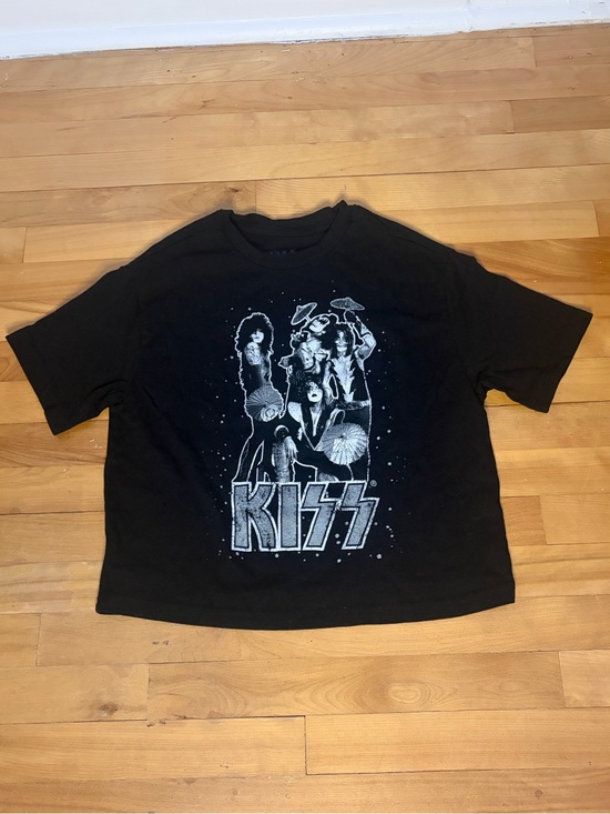 Kiss | Tops | Kiss Black And White Rock Band Graphic Tee | Poshmark